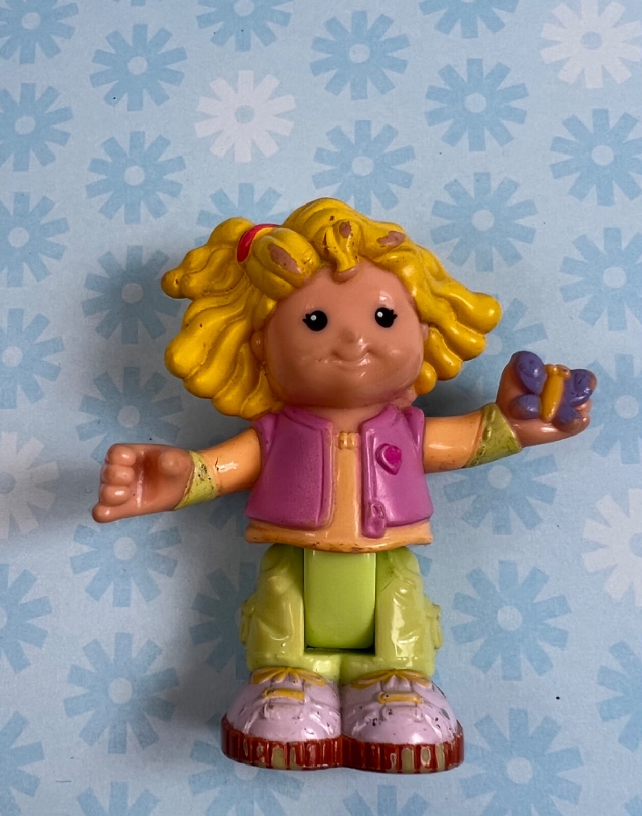 Fisher Price Little People Sarah Lynn Camper Poseable Figure Twist n ...