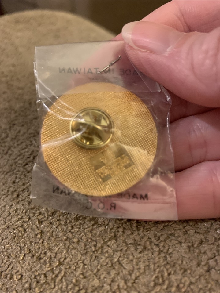 Vintage Presidential Award Winner Gold Tone Enamel Lapel Pin (GW10) | eBay