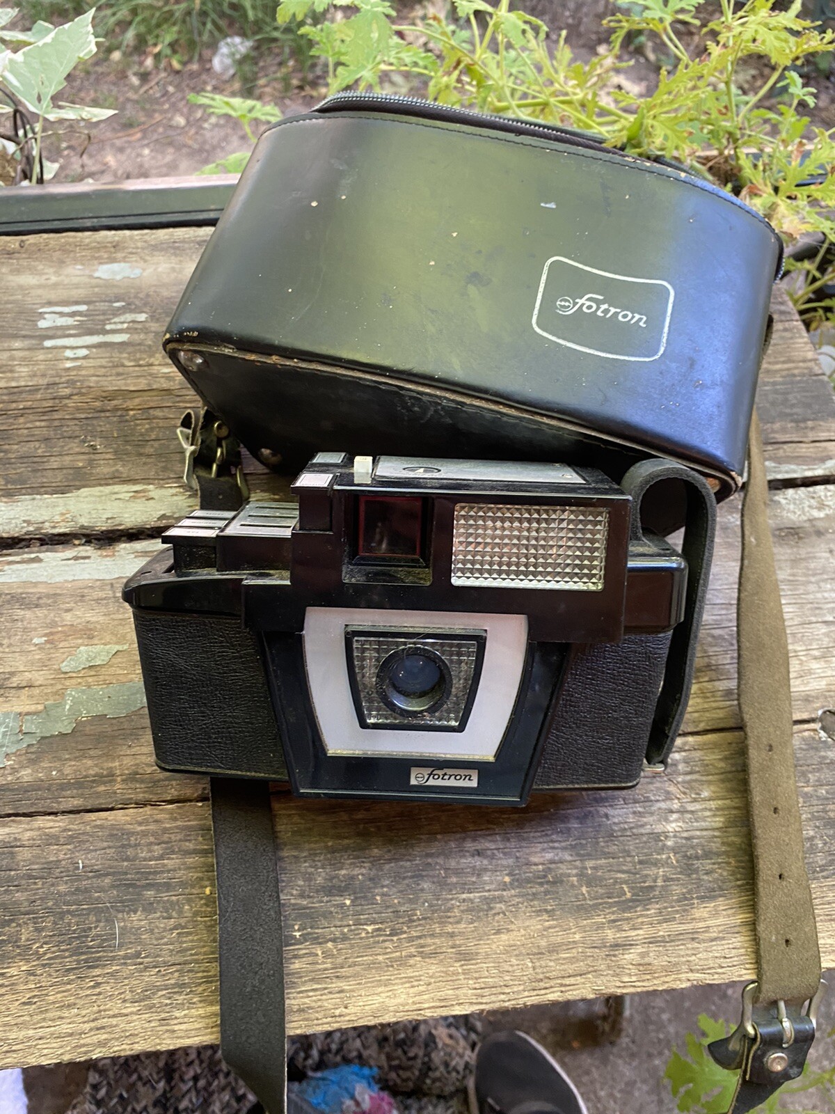 Triad Fotron Camera~Collectible~1960s~Made in , USA~10 color exp. film ...