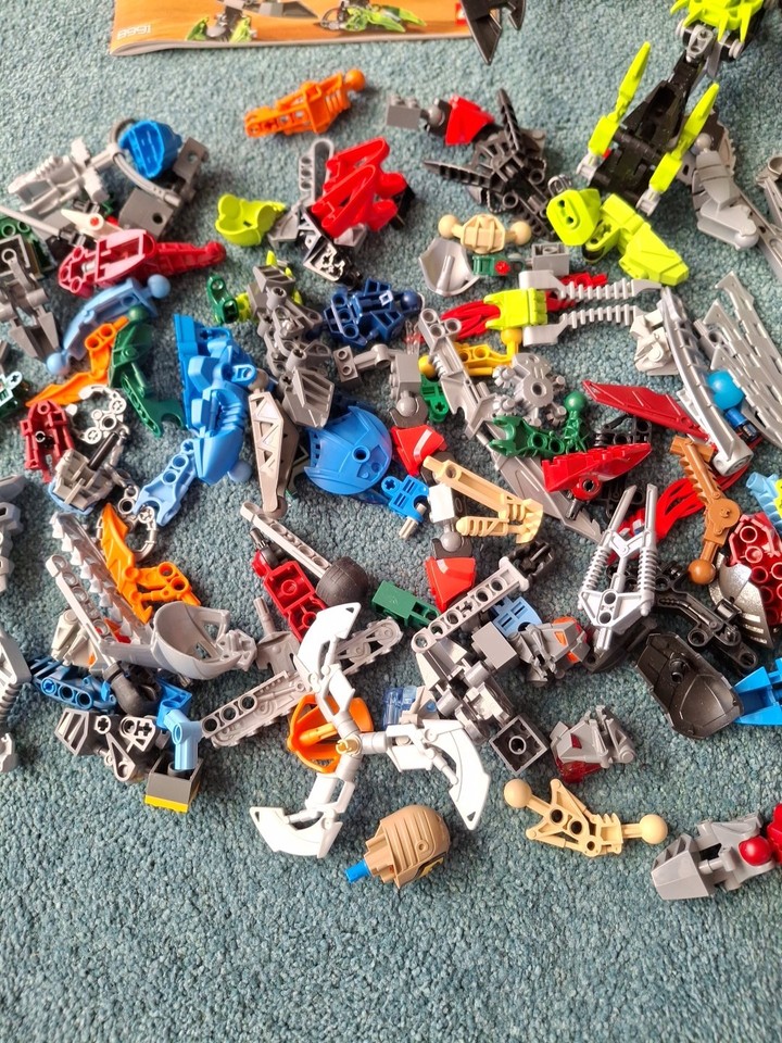Lego Bionicle 8982, 8991 Bionicles Spare Parts Bundle Joblot Part Built ...
