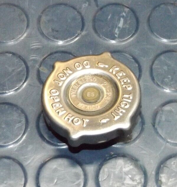 2004-2006 Dodge Durango Radiator Pressure Cap Lid 21 PSI 05278767AA OEM ...