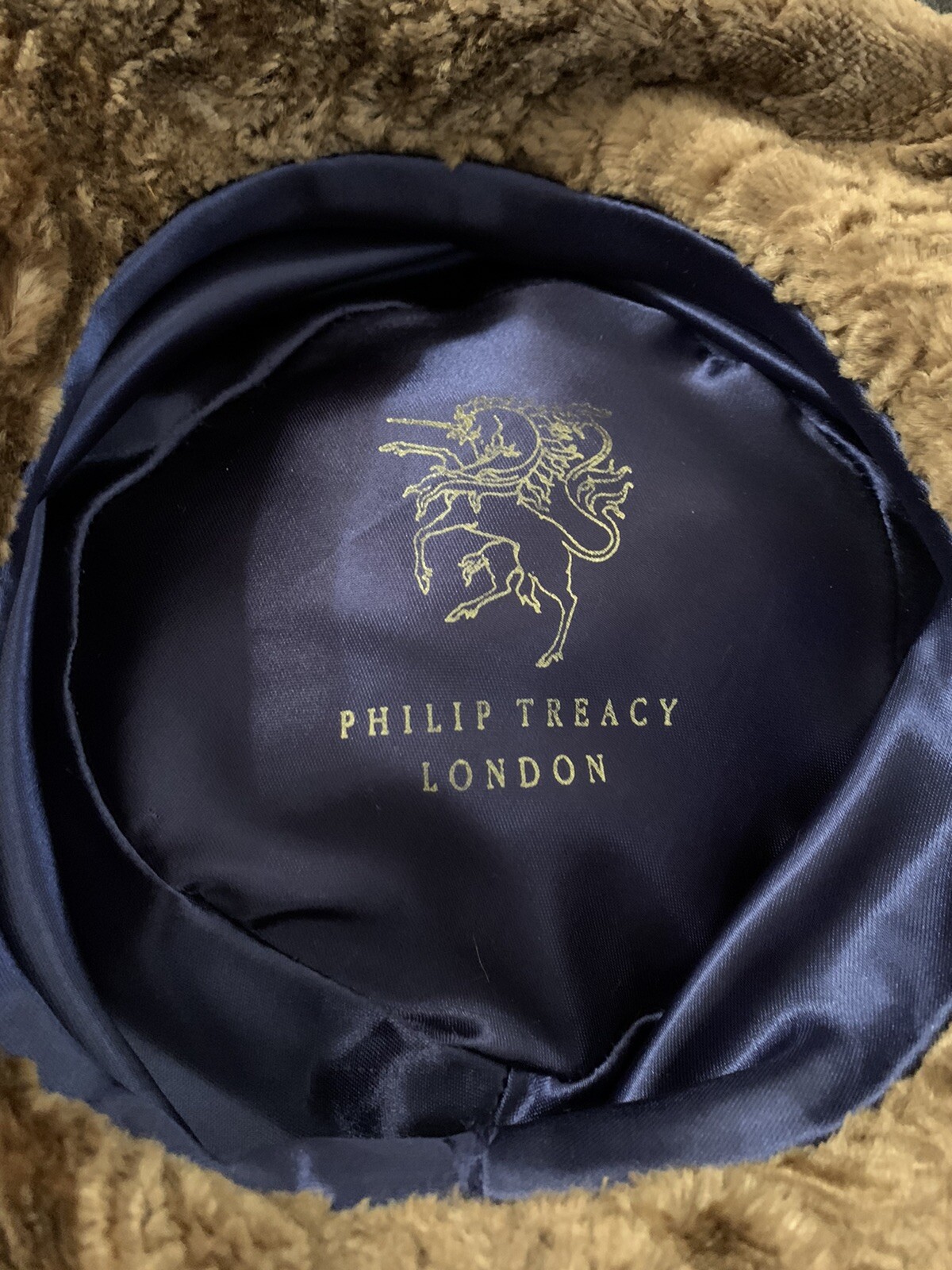 Philip Treacy London Logo