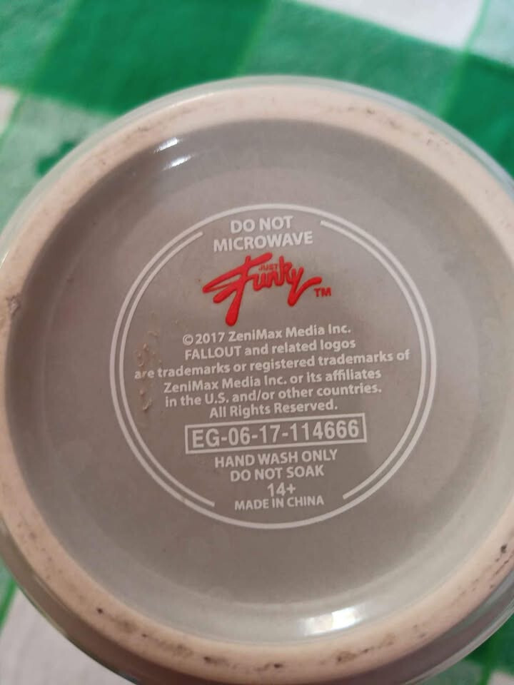 Fallout Mug Vault Boy 2017 Just Funky ZeniMax Grey Cup Collector ...