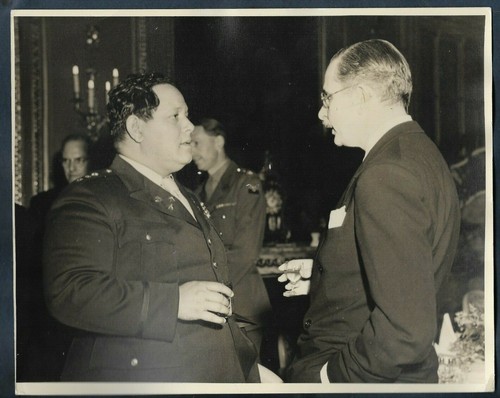1950s CUBAN GEN GENOVEVO PEREZ DAMERA & SIR JAMES L DODDS VTG Press ...