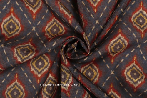 Indien Tussar Soie Ikat Imprimé Robe Fabrication Artisanale Vêtements ...