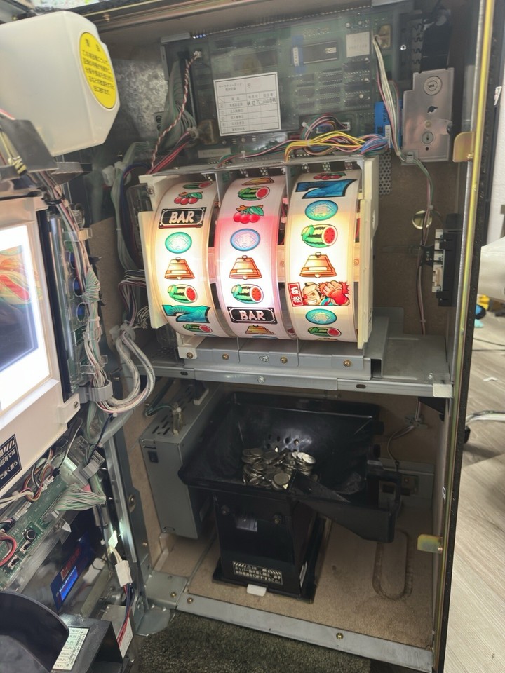 Pachislo Slot Machine Working *Accepts Tokens & QUARTERS* | eBay