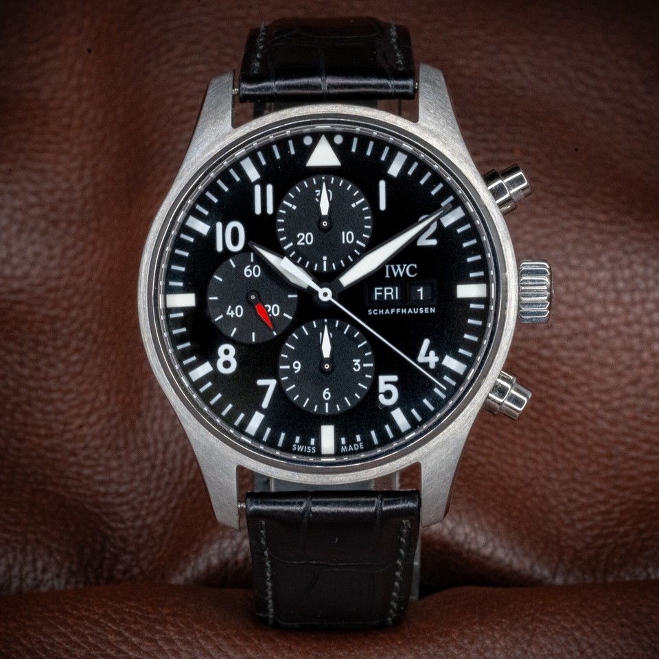 IWC IW377709 Pilot's Watch Chronograph Day Date Black Dial 43mm-RECENT ...