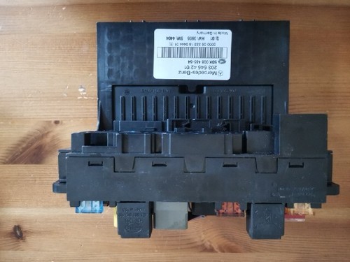 2001-2009 Mercedes W203 C230 C240 C280 Front Fuse Relay SAM Module 01 ...