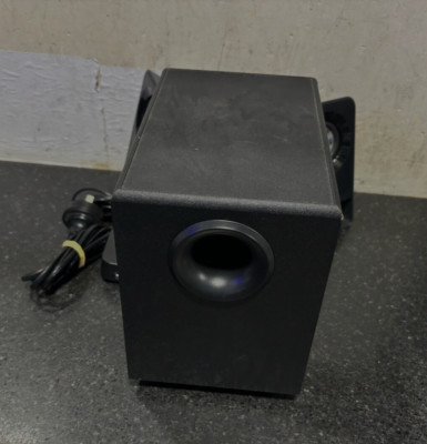 Logitech z213 Multimedia Speaker System Black S-00143 Excellent ...