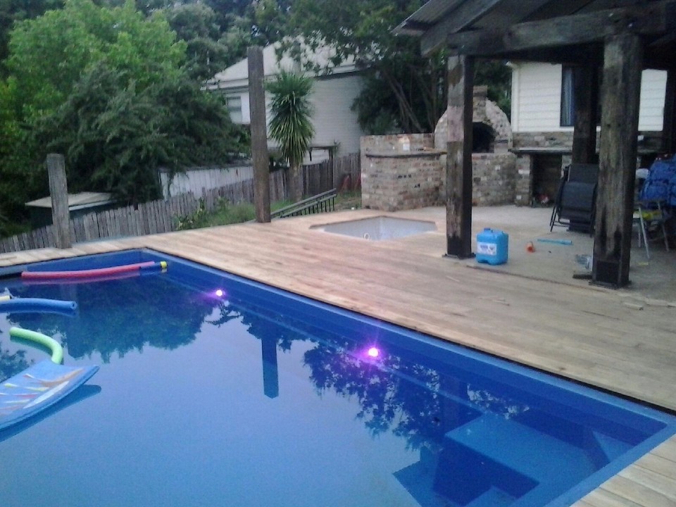 FRANKS FIBREGLASS POOLS / Swimming Pools / Kit Pools / Above Grnd 7 x 3 ...