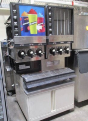 2 FBD 563 Slurpee machine & cart 7 Eleven Frozen Beverage 6 Head Pick ...