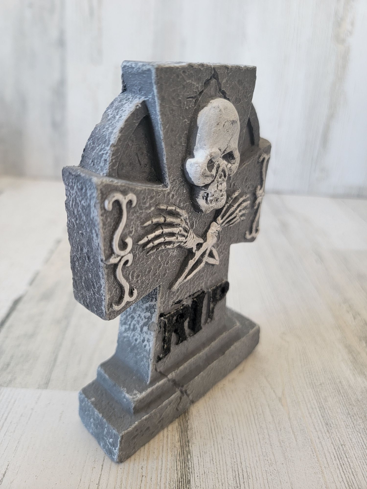 Ceramic rip cross Tombstone skeleton head home decor | eBay