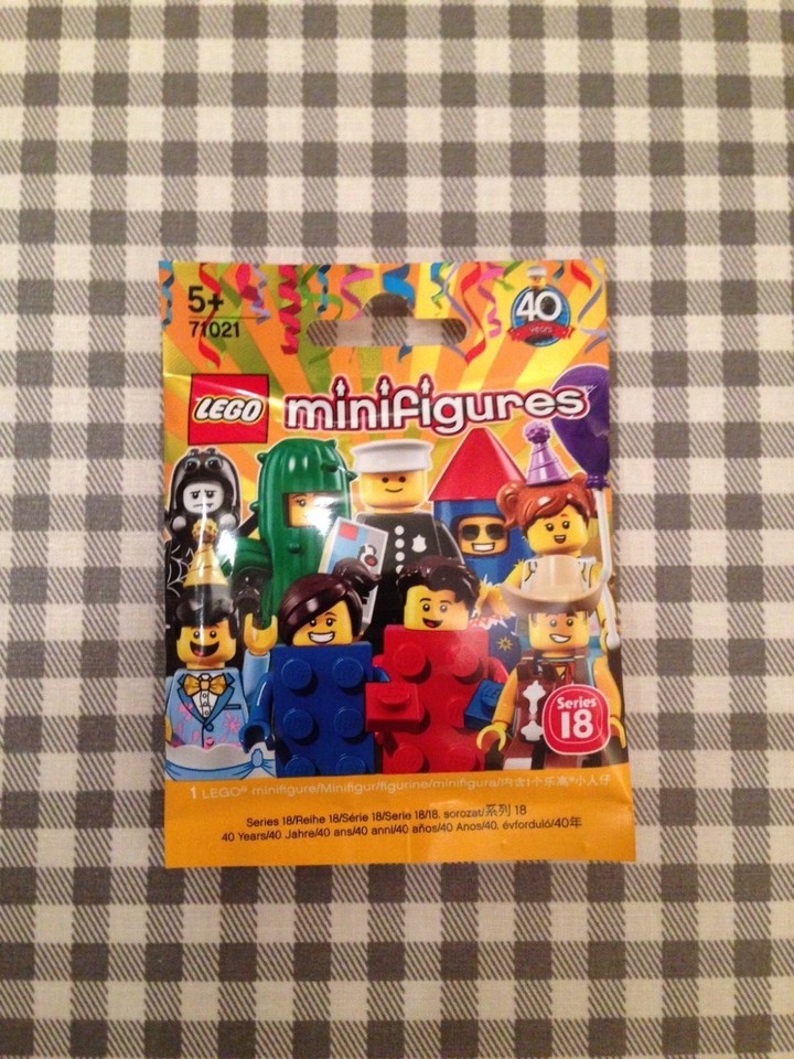 LEGO Minifigures unopened sealed mystery blind bag box choose pick ...