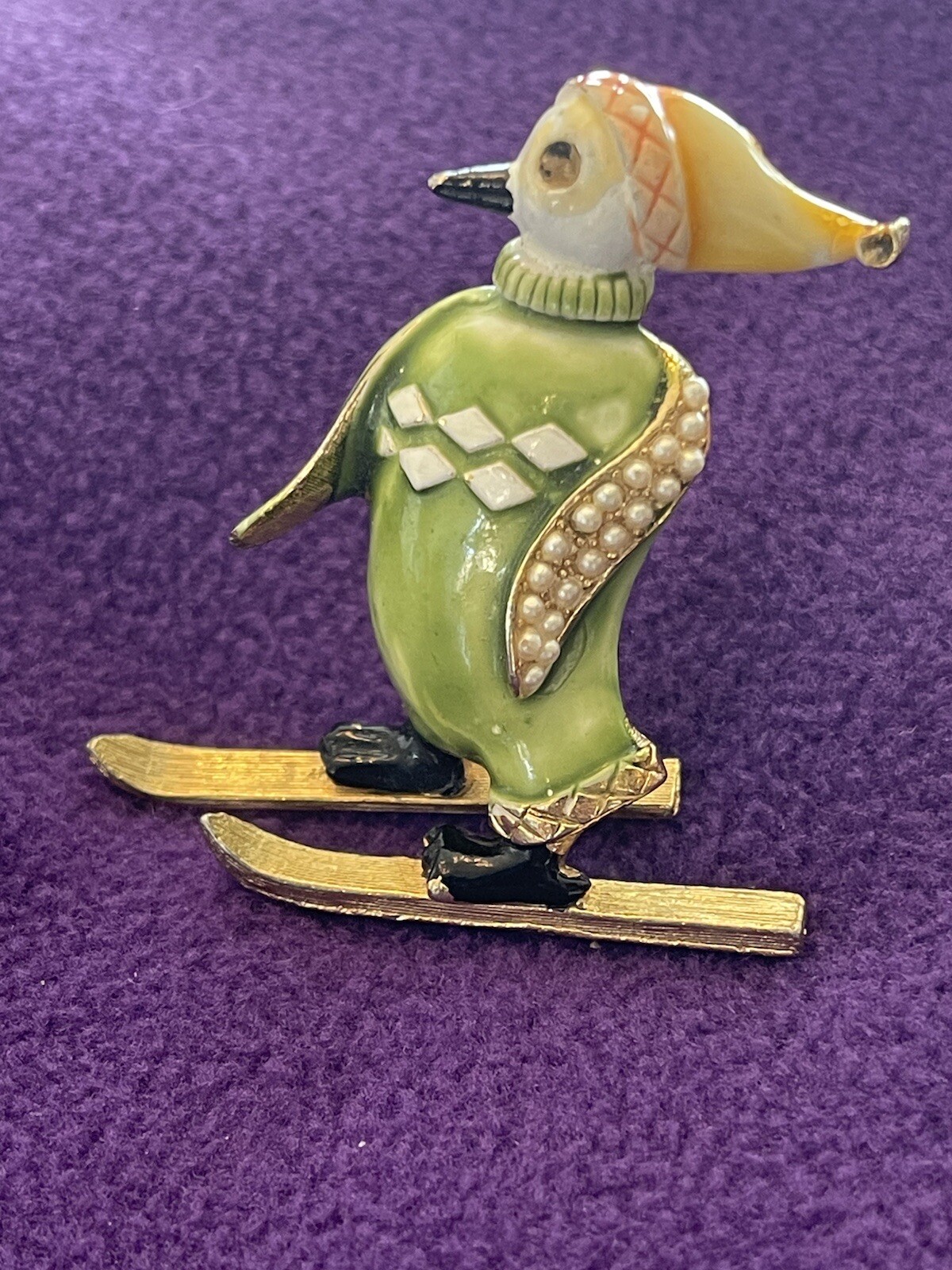 Vintage Signed CFW XMAS Winter Pin Ski Penquin Brooch Pin 1.7" x 1.6 ...