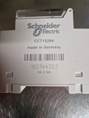 SCHNEIDER ELECTRIC CCT15284 IC2000 230-240V SENSITIVE SWITCH | eBay