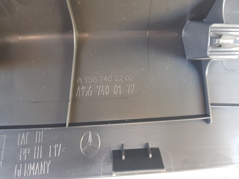 Profilo rivestimento portellone elettrico A1567402200 Mercedes GLA X156 ...