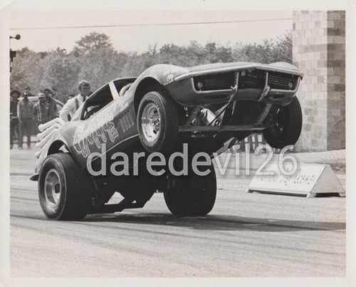 Vtg 1970 BOB PERRY "Fugitive" Corvette Wheelstander NHRA 8x10 Press ...