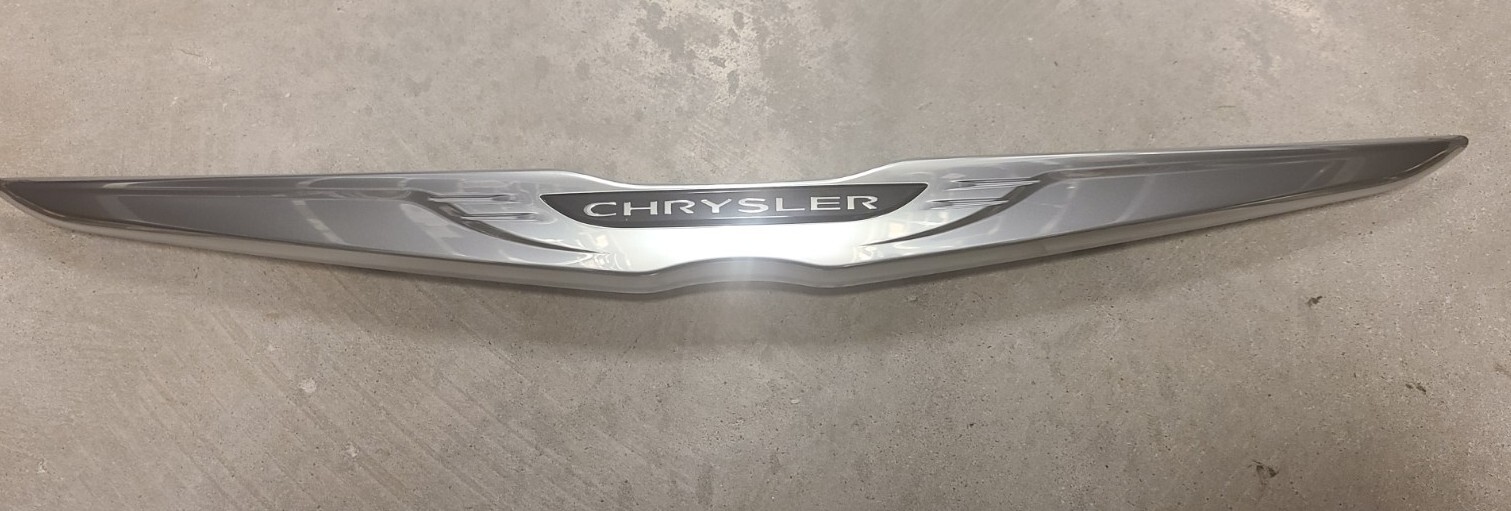 2020-2023 Chrysler Pacifica/Voyager 68465305AA Front Grille Emblem OEM ...