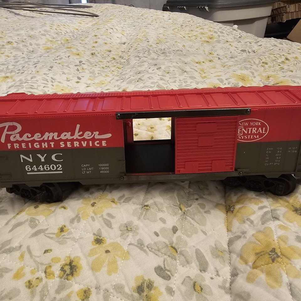 644602 Lionel train trains New York Central Pacemaker Box car O-Gauge ...