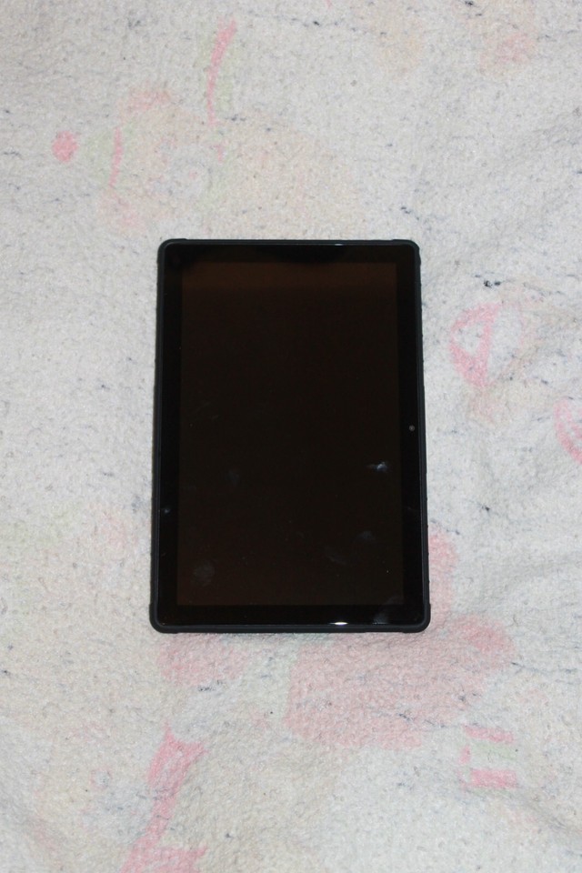 Brand New Android 13 Silver Skypad10max 32GB Tablet with Wifi and 5 MP ...