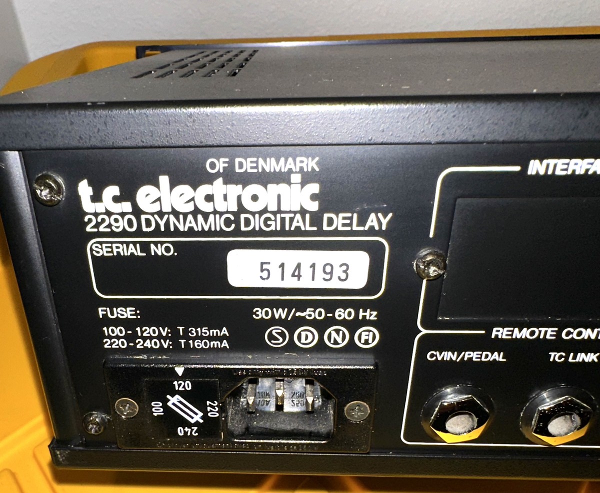 TC Electronics TC 2290 Dynamic Digital Delay + Sample Board TC Electronics TC 2290 Dynamic Digital Delay + Sample Board