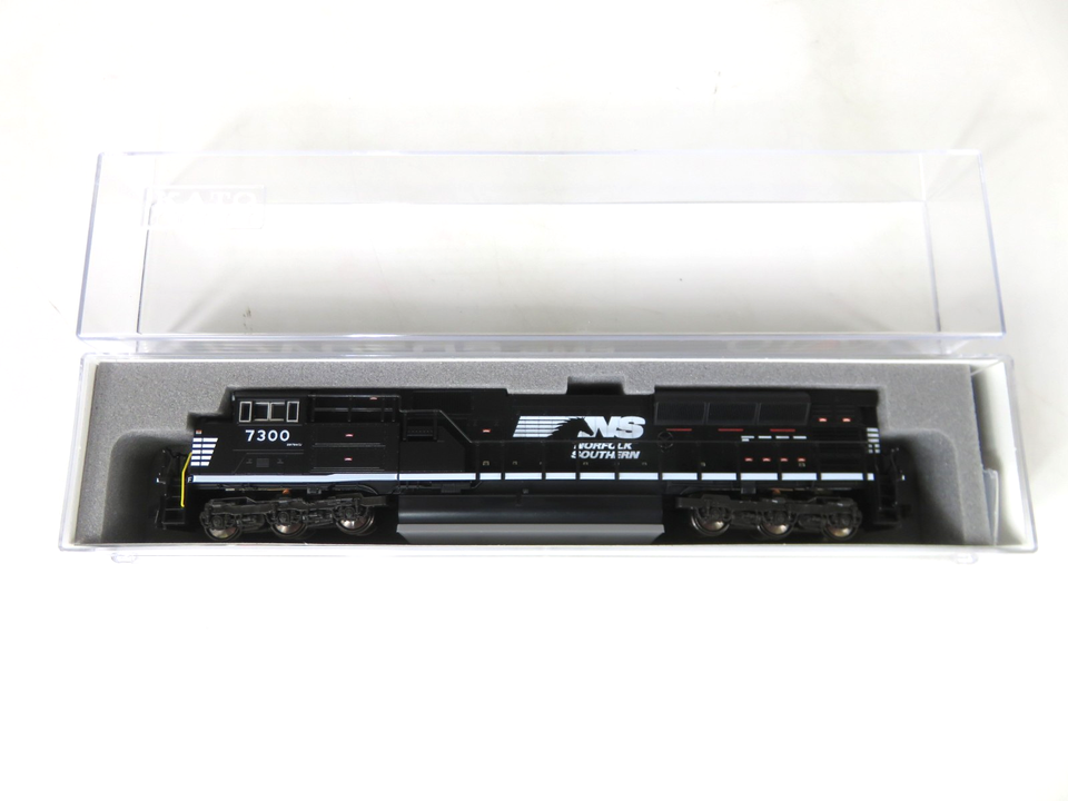 Kato 176-8560 N Scale NS Norfolk & Southern EMD SD70ACU Diesel ...
