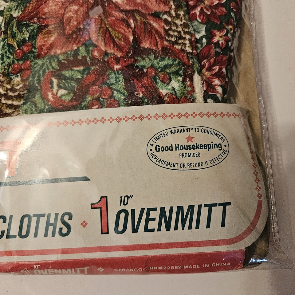 Vintage 8 Piece Christmas Poinsettia Kitchen Towel Set & Accessories ...