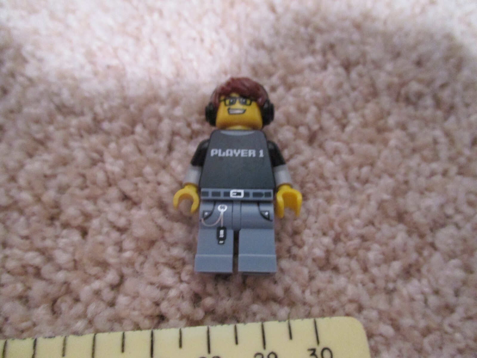 LEGO Mini figures Series video game player 1 black grey yellow brown ...