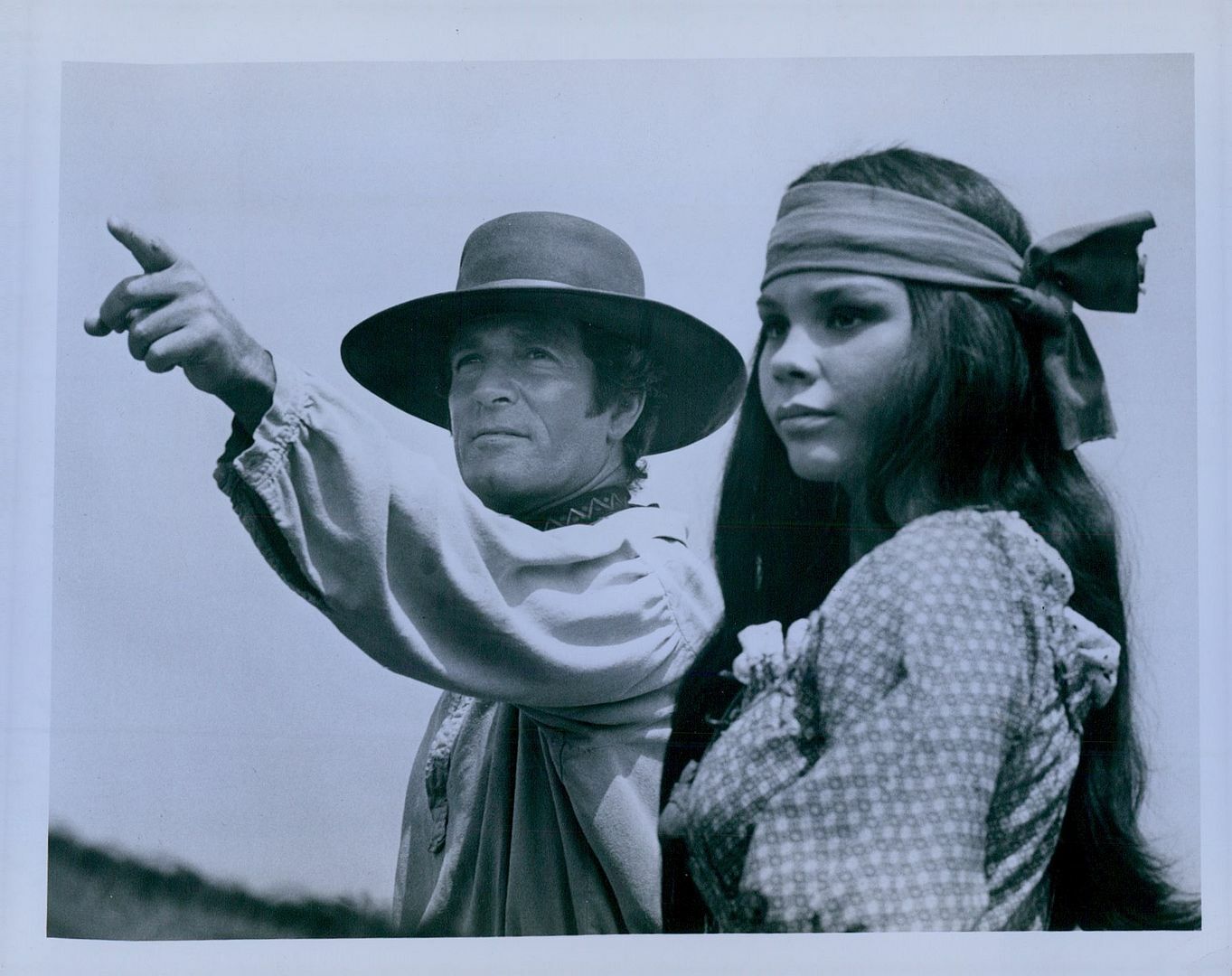 1970 Hugh O'Brian & Cynthia Hull in Wild Women Press Photo | eBay