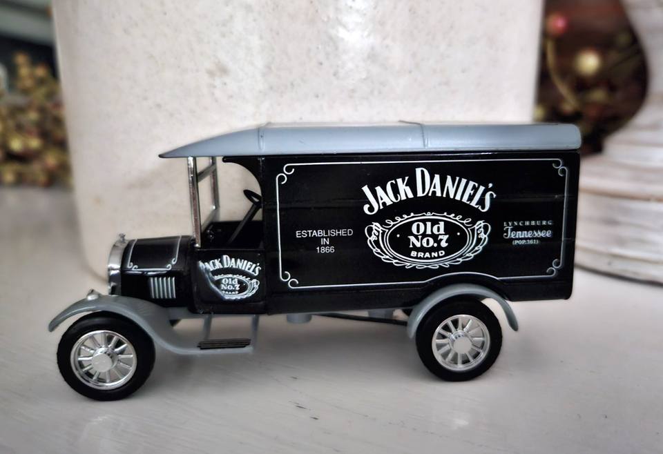 Matchbox Collectibles Die-Cast Yesteryear Jack Daniel's Ford Model TT ...