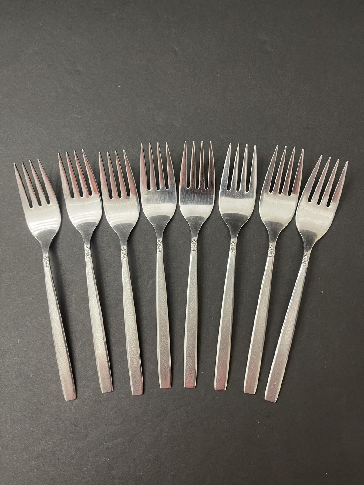 Oneida Ltd MELISSA set of 8 salad forks stainless steel flatware 6 1/4 ...