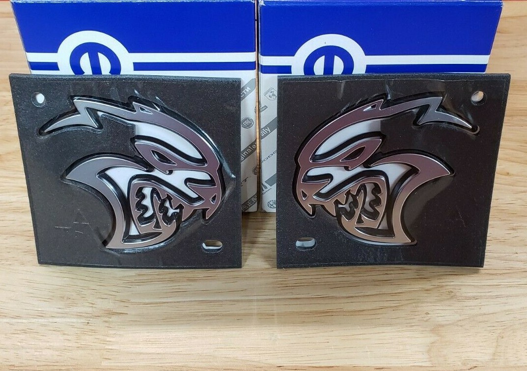 NEW 20-21 Dodge Challenger HELLCAT Platinum Silver Logo Fender (2 ...