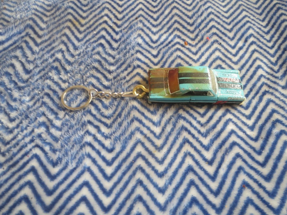 1966 CHEVROLET CHEVY II NOVA DIECAST MODEL TOY CAR KEYCHAIN UNRESTORED ...