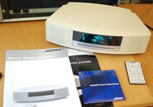 Bose AWRCC2 Wave System AM/FM Radio, CD Player, Alarm Clock, Aux Remote ...