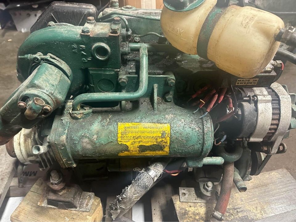 Volvo Penta , 2000 Series Marine Diesel Engine 2 Cylinder | eBay