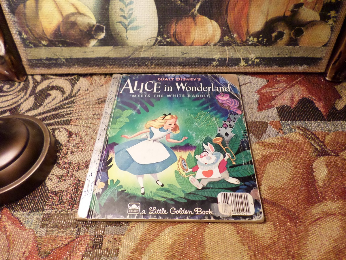Illustration Of The White Rabbit In Lewis Carroll S Alice Alice In