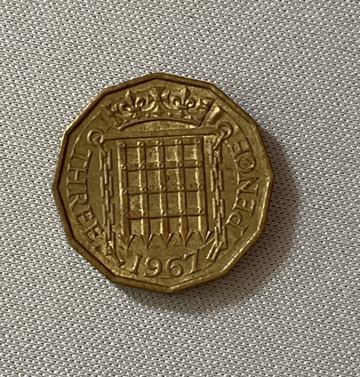 1967 UK Great Britain 3 Pence Thruppence Thrupenny Queen Elizabeth II ...