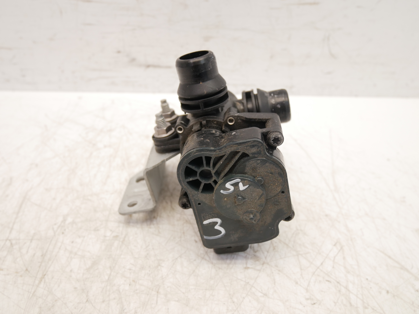 Wasserventil für Mercedes EQB X243 350 4-matic A780.200 A0005061500 ...