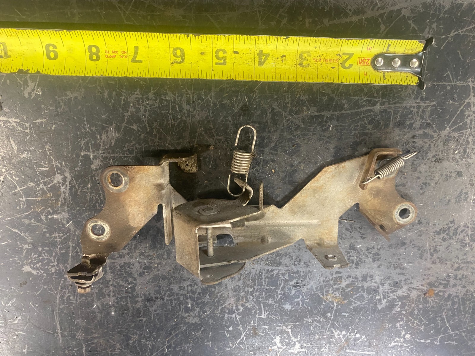 20 HP Briggs&Stratton Vanguard 351777 1114-E1 throttle control bracket ...