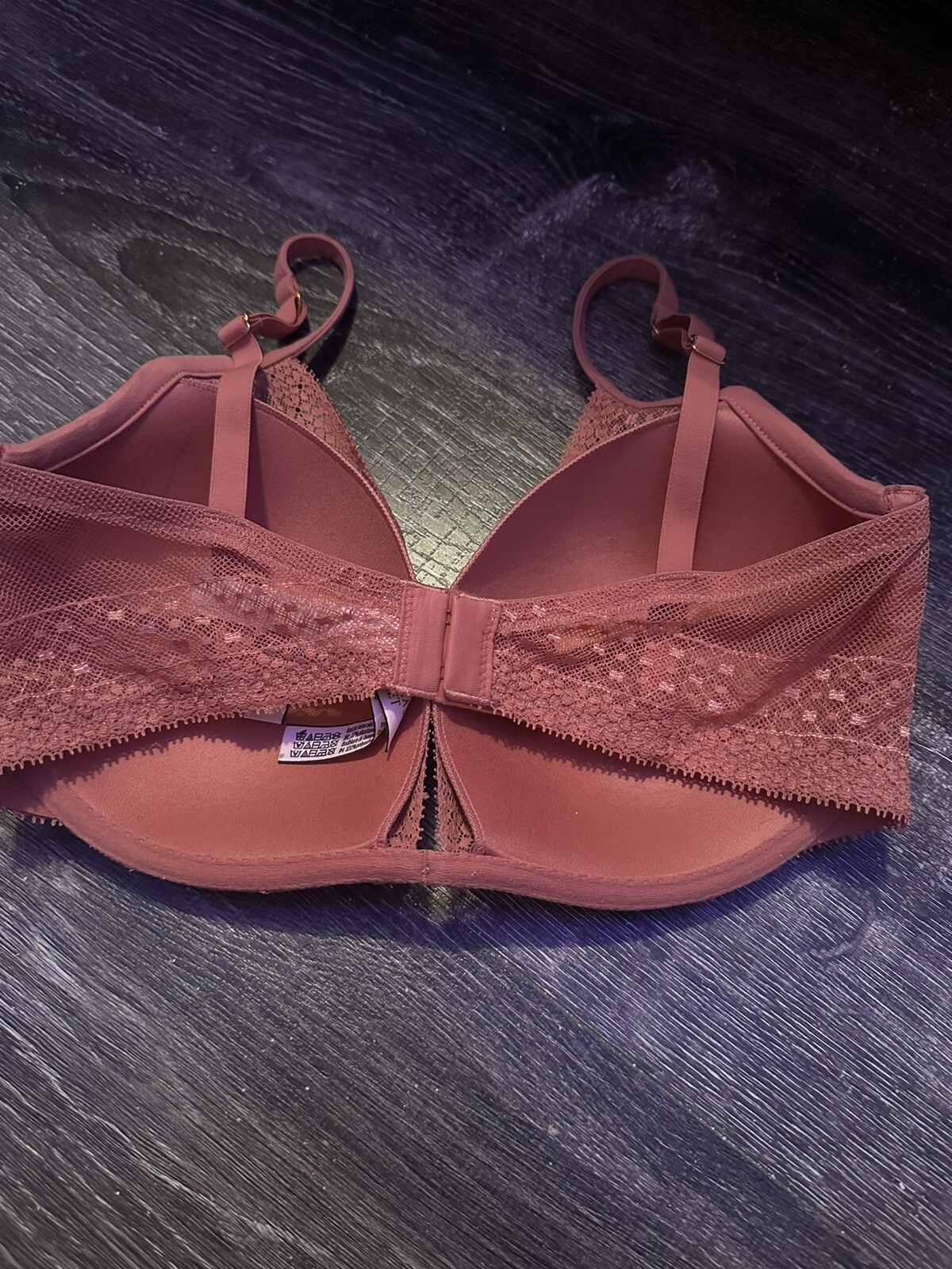 Victoria’s Secret incredible plunge bra size 34DD - Gem