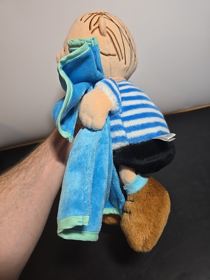Peanuts Linus with Blue Blanket 11" Plush 2011 Cedar Fair | eBay
