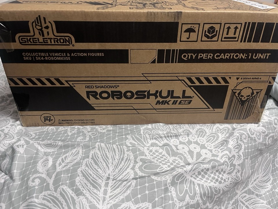 Skeletron Red Shadows RoboSkull MK II + Elite Flight Stand NEW SEALED N ...