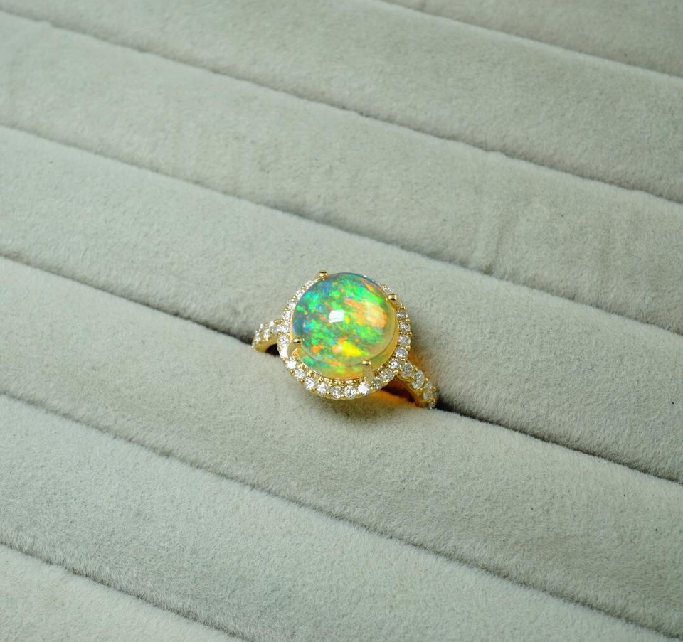 [TOP} 3.72 ct Mexican Natural Water Opal Ring US:6.5 K18YG w/ 0.61 ct ...