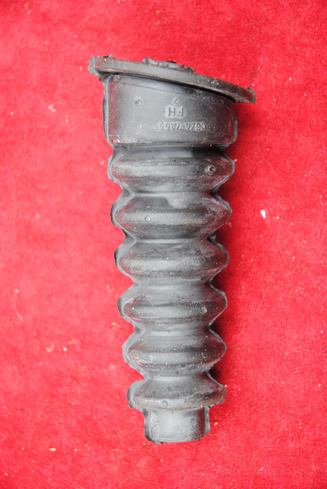 65 66 MUSTANG NOS FORD CLUTCH ROD FIREWALL BOOT C5ZZ 7A533 A FLAWLESS ...