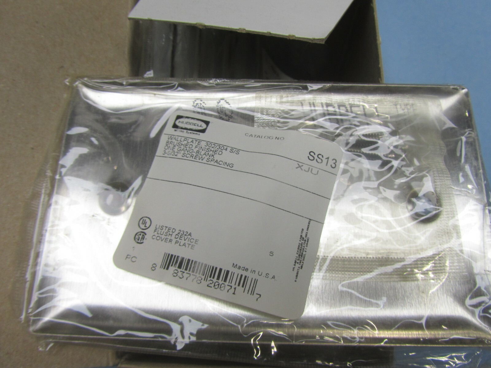 Hubbell SS13 Wallplate 302/304 S/S Outlet Cover (lot of 10) | eBay