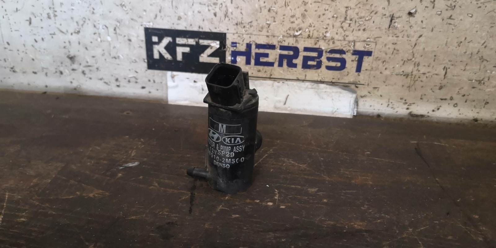 Hyundai+Genesis+Coupe+12-13+Genuine+OEM+Washer+Motor+Pump+985102M500 ...