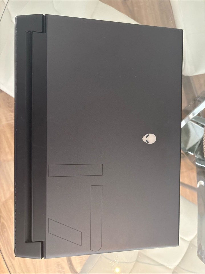 Alienware m17 R2 Gaming Laptop - i7-9750H, RTX 2060 (6 GB), 16GB RAM ...