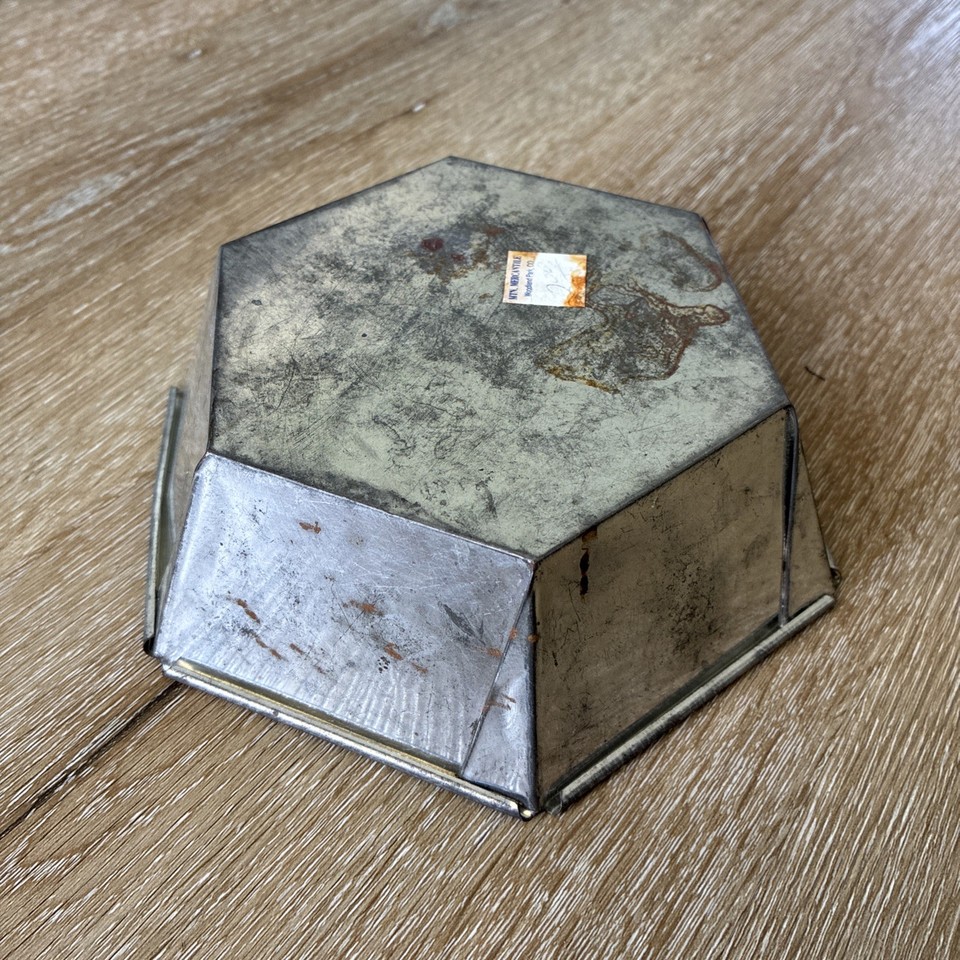 Vintage Hexagon Metal Baking Mold Tin Pan Primitive Rustic Kitchenware ...