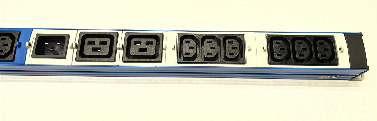 Vertiv Rack PDU Power Distribution Unit, 3 inputs and 24 Outputs - 46 ...