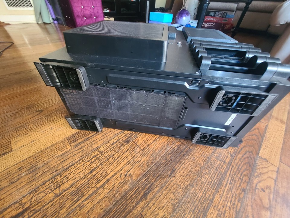 Thermaltake Level 10 GT Black Steel, concept case designed by BMW ...